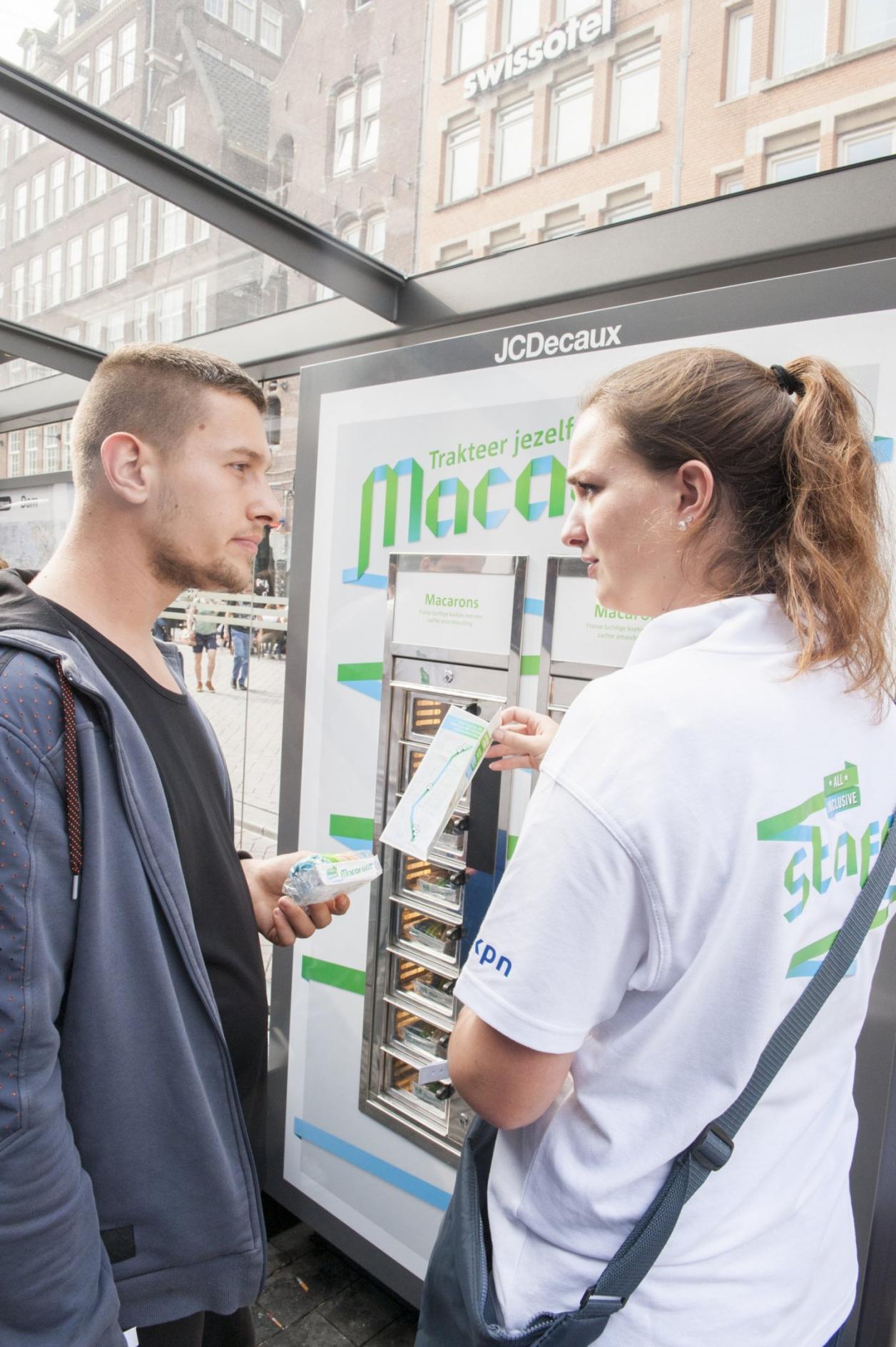 KPN Mega-Mup's & Scroller Domination | JCDecaux Nederland